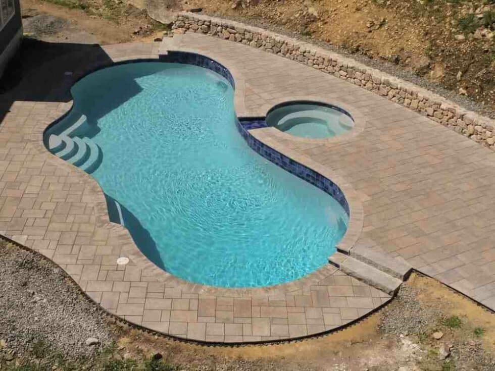 Top 10 Pool Hardscape Ideas for a Stunning 2024 Oasis